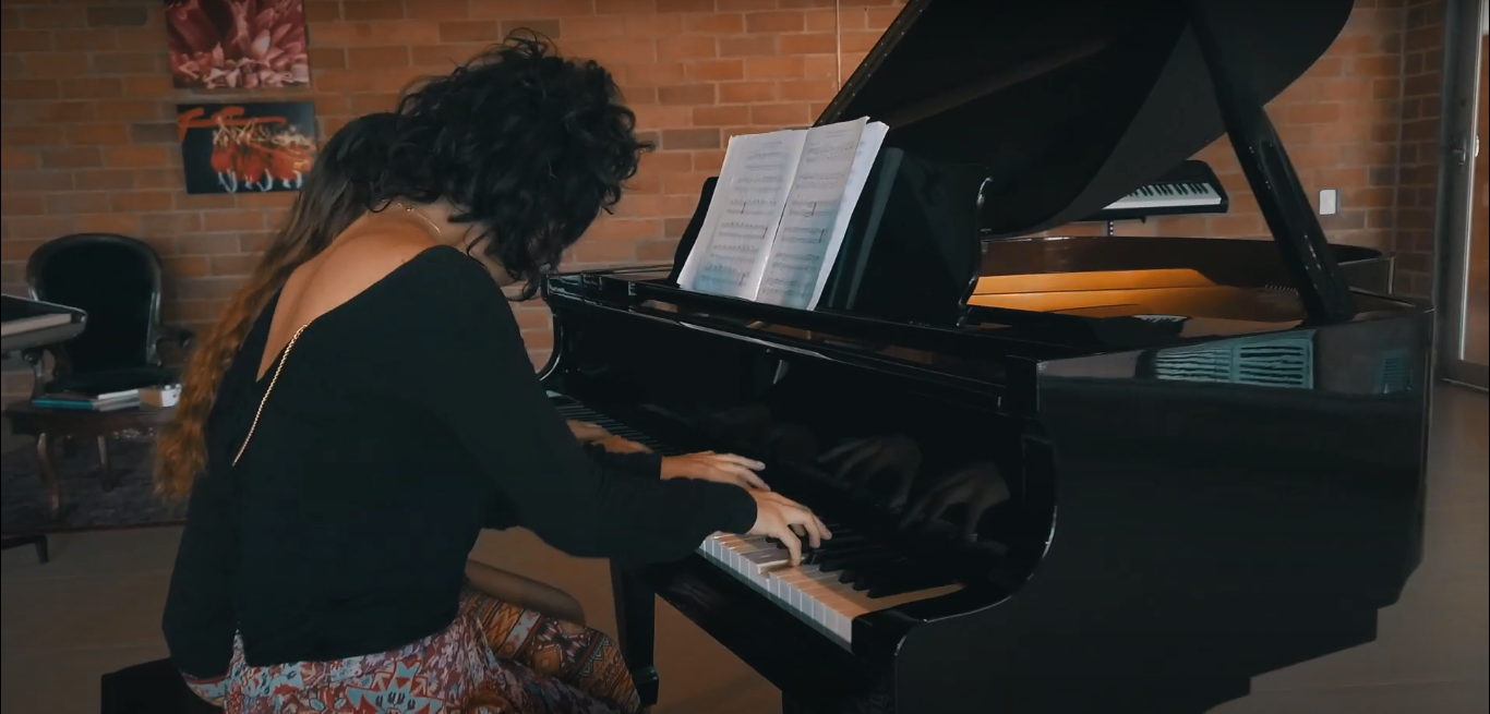 Interpretación musical: Leer e interpretar una obra de piano. | Pianissimo